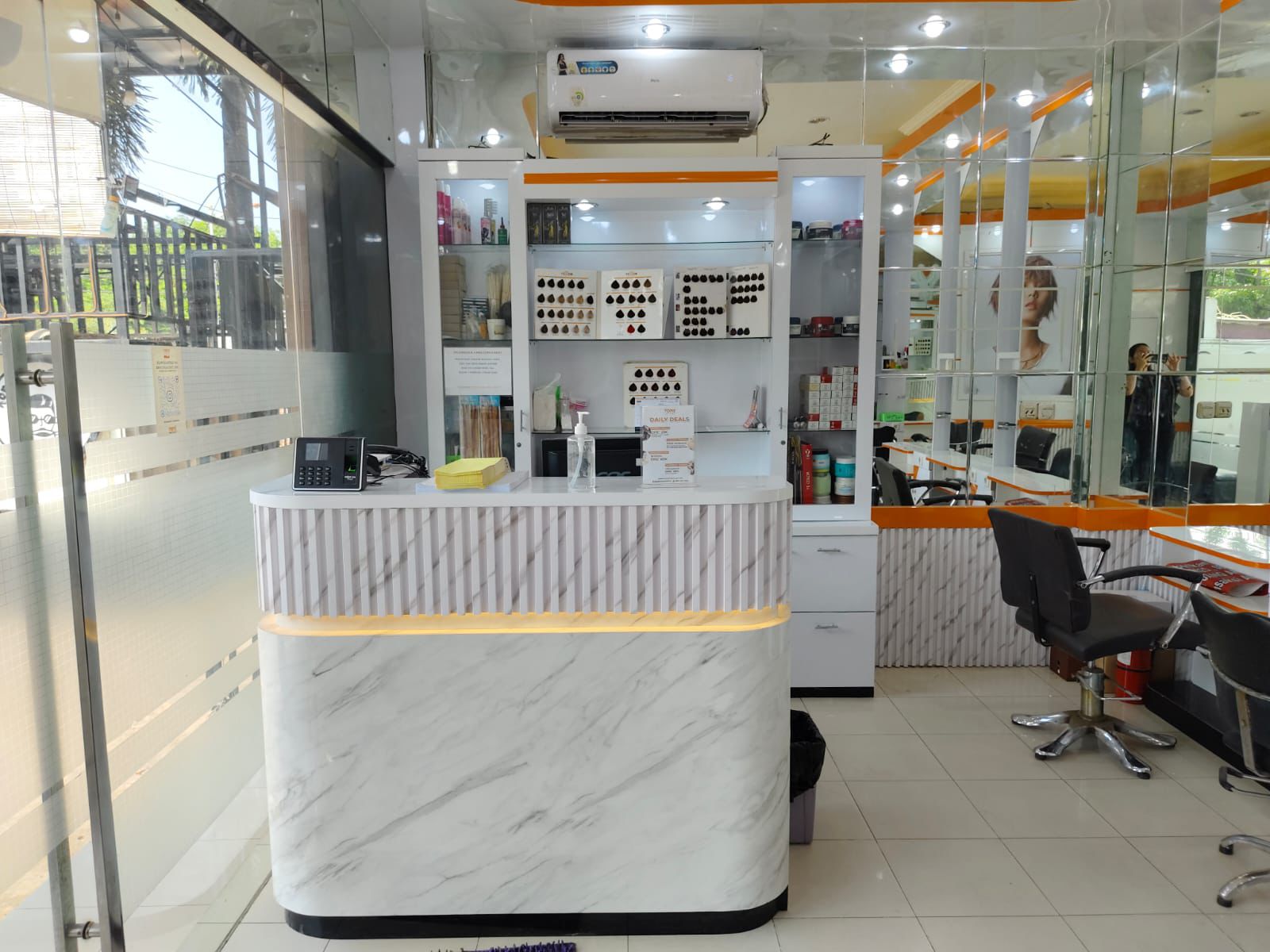 Locations - Yopie Salon